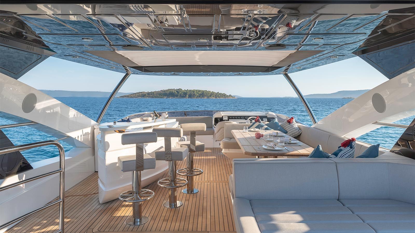 Yacht HUNKY DORY OF LONDON, Sunseeker | CHARTERWORLD Luxury Superyacht ...